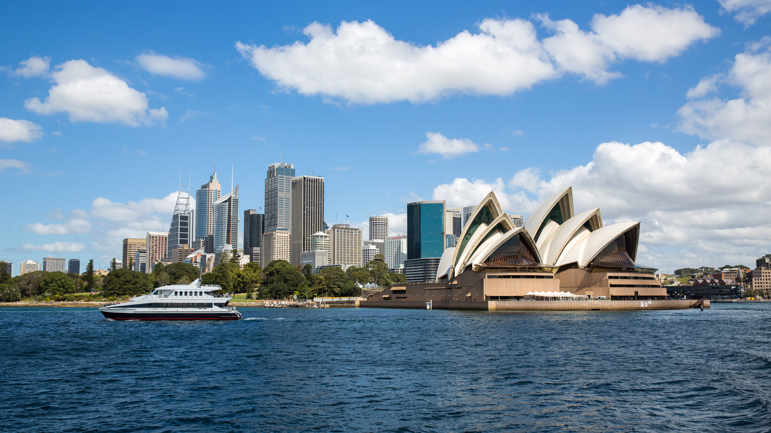 Missing Landmarks – Luca Tuberoni